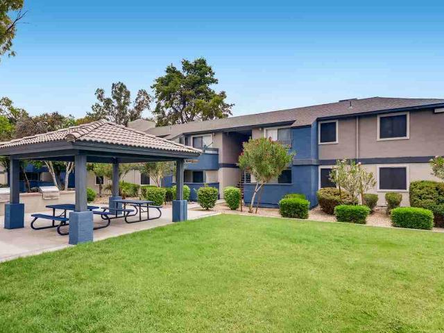Latitude 3 Bedroom Apartment for Rent at 1944 W Thunderbird Rd, Phoenix, AZ 85023