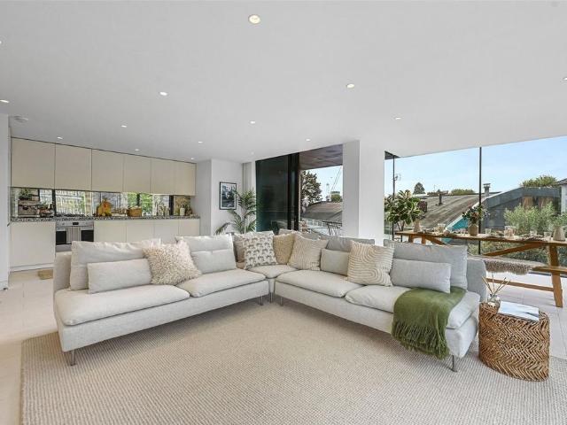 Latitude House, Oval Road, Primrose. 3 bed flat to rent £7,345 pcm £1,695 pw