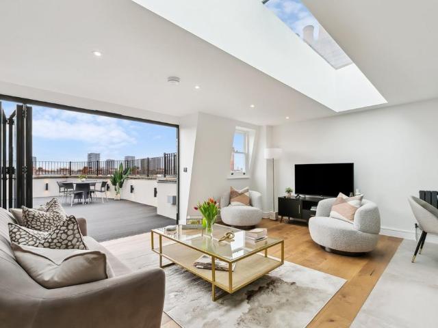 Lauderdale Mansions, Lauderdale Road. 4 bed maisonette to rent £8,500 pcm £1,962 pw