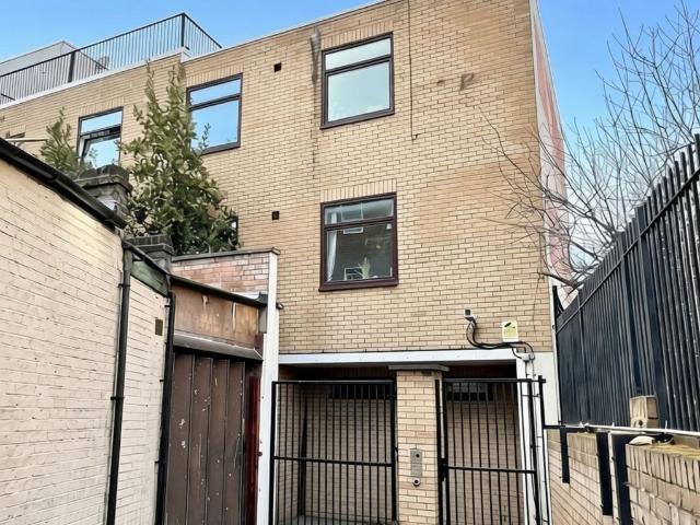 Laugan Walk, London SE17, 1 bed flat to rent, £1,785 pcm | PrimeLocation