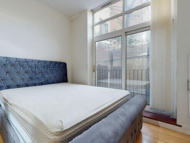 Laugan Walk, London SE17, 1 bed flat to rent, £1,785 pcm | PrimeLocation