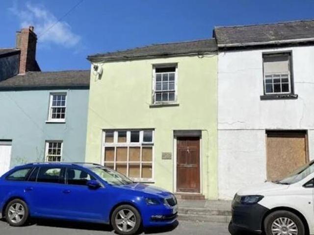 Laugharne, King Street, Carmarthen, 2 Bedroom Terraced