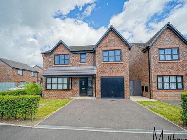 Laughton Avenue, Worsley, 4 Bedroom Detached