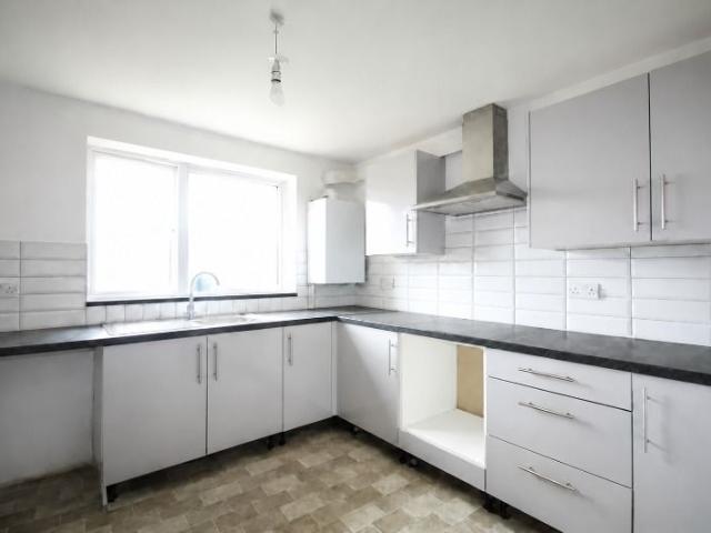 Launceston Gardens, Perivale, Greenford, Middlesex UB6, 2 bed maisonette to rent, £1,850 pcm | PrimeLocation