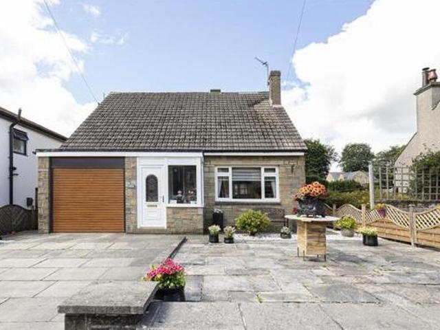 Laund Road, Salendine Nook, 4 Bedroom Detached