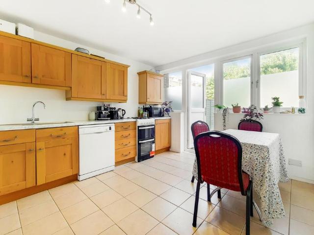 Laundry Road, London, W6 4 bed terraced house to rent £4,350 pcm £1,004 pw