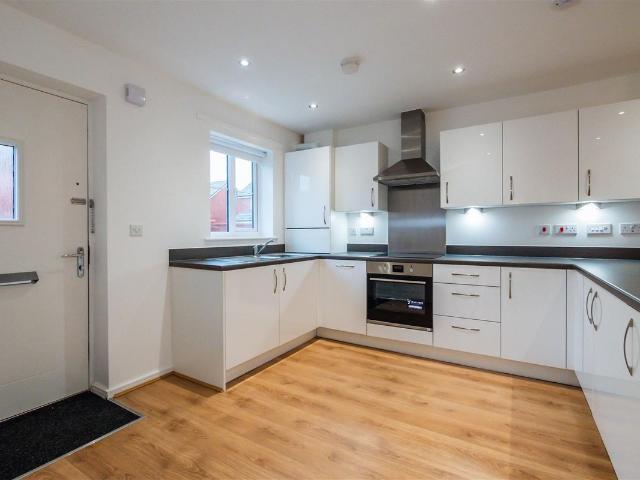 Laura Avenue, Nottingham NG5, 2 bed semi detached house to rent, £1,195 pcm | PrimeLocation