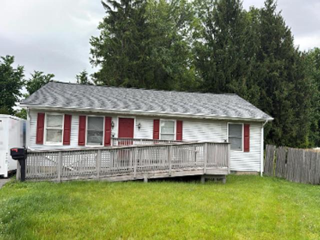 Laura Ct