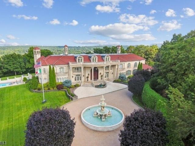 Laura Dr, Cedar Grove, Home For Sale