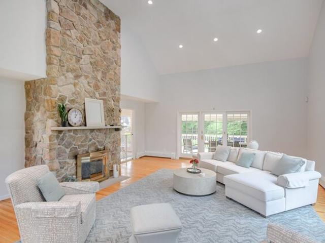 Laura Dr, Danbury, Home For Sale
