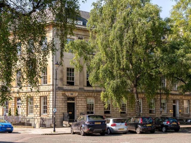 Laura Place 1 bed apartment to rent £1,450 pcm £335 pw