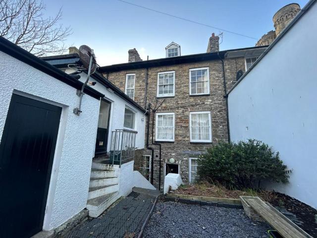 Laura Place, Aberystwyth SY23 8 bed terraced house to rent £3,360 pcm £775 pw