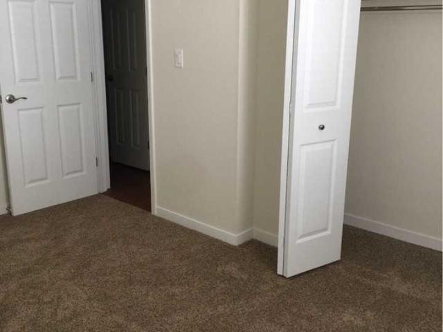 Laurenz Place 1 Bedroom Apartment for Rent at 3001 E Jefferson Blvd, South Bend, IN 46615