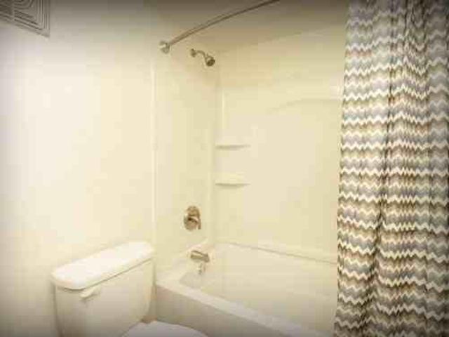 Laurenz Place 1 Bedroom Apartment for Rent at 3001 E Jefferson Blvd, South Bend, IN 46615
