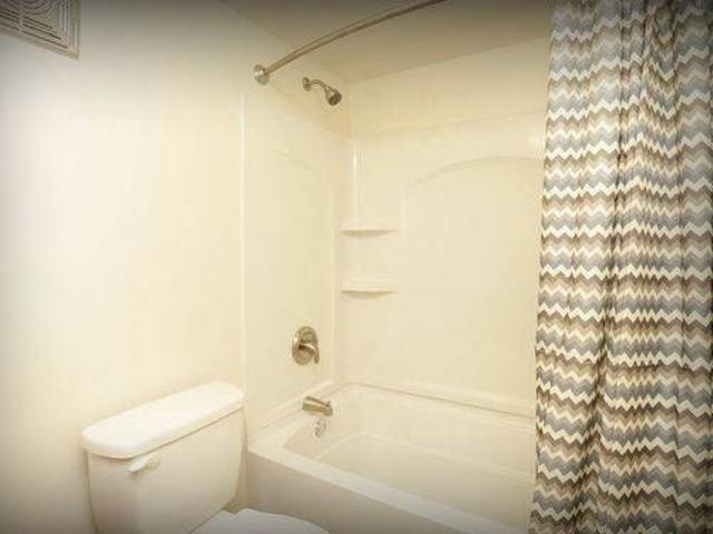 Laurenz Place 2 Bedroom Apartment for Rent at 3001 E Jefferson Blvd, South Bend, IN 46615