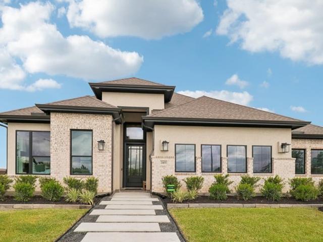Lauren Plan Elyson 50's Community