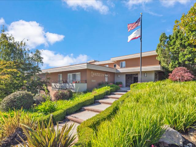 Laurelwood Apartments 3 Bedroom Apartment for Rent at 1301 W Hillsdale Blvd, San Mateo, CA 94403 Sugarloaf