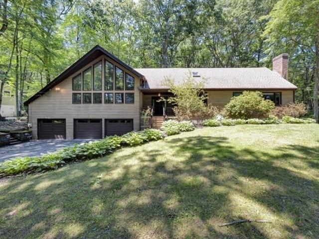 Laurelwood Dr, Oxford, Home For Sale
