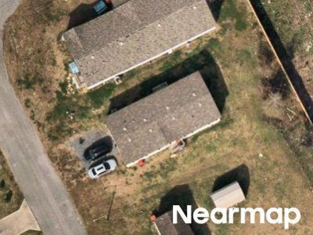 Laurelwood Dr