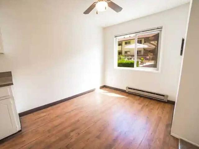 Laurelwood Estates 3 Bedroom Apartment for Rent at 4850 Sw Laurelwood Ave, Raleigh Hills, OR 97225 Raleigh Hills