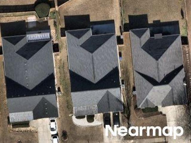 Laurelwood Ln