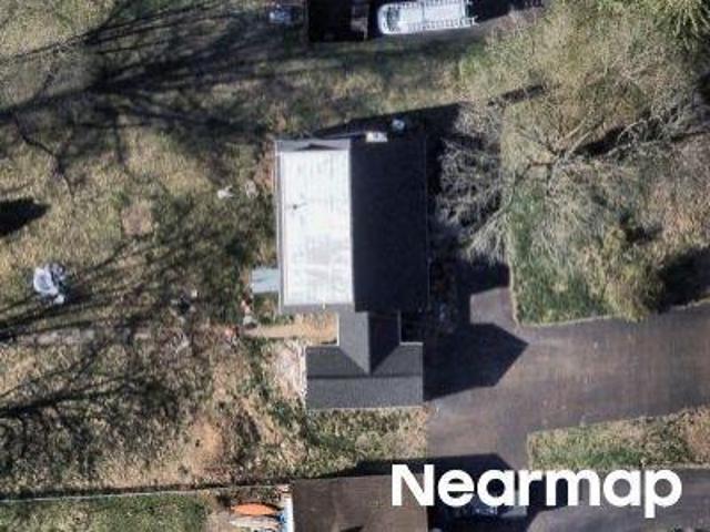 Laurelwood Rd