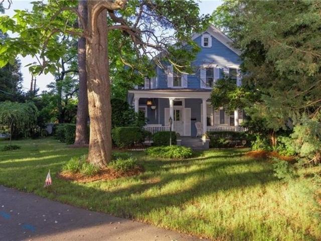 Laurel Cres, Norfolk, Home For Sale