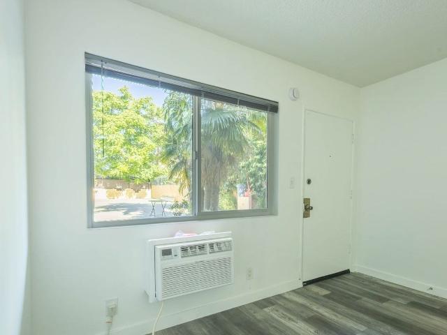 Laurel Cyn 6820 Studio Apartment for Rent at 6820 Laurel Canyon Blvd, Los Angeles, CA 91605 North Hollywood North East