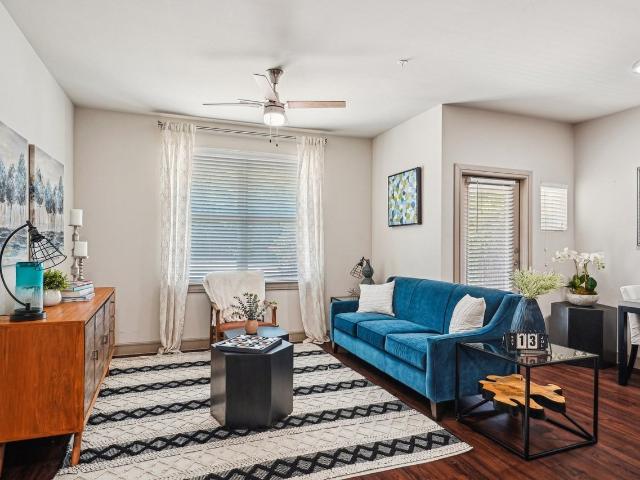 Laurel at Lake Highlands 1 Bedroom Apartment for Rent at 6808 Skillman St, Dallas, TX 75231