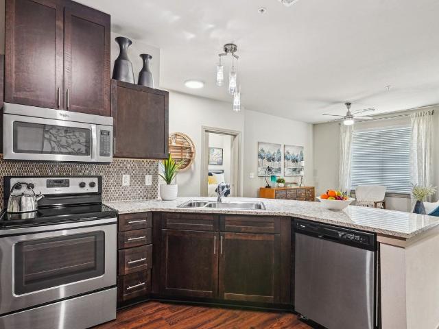 Laurel at Lake Highlands 2 Bedroom Apartment for Rent at 6808 Skillman St, Dallas, TX 75231