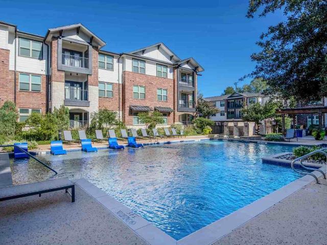 Laurel at Lake Highlands 2 Bedroom Apartment for Rent at 6808 Skillman St, Dallas, TX 75231
