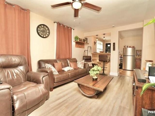 Laurel Ave, Maplewood, Home For Sale