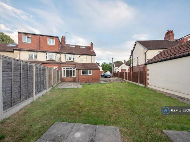 Laurel Bank Court, Leeds, LS6 5 bed semi detached house to rent £2,509 pcm £579 pw