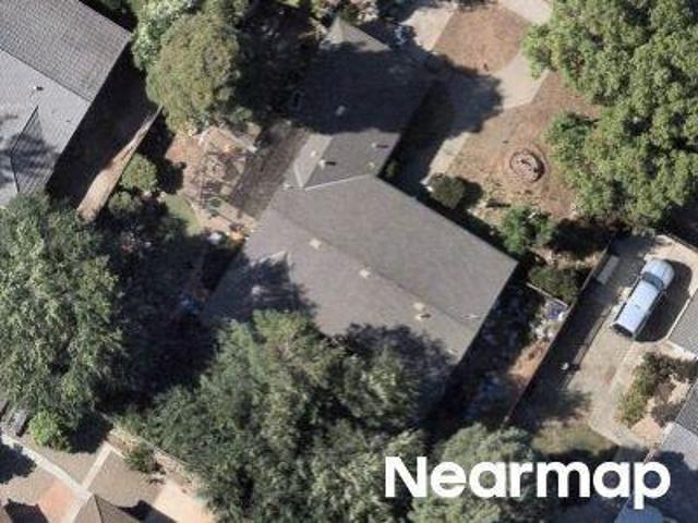 Laurel Dr