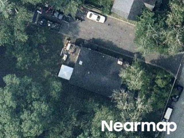 Laurel Dr