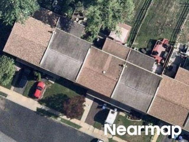 Laurel Dr
