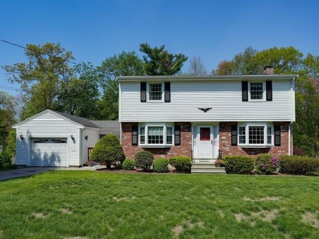 Laurel Dr, Hudson, Home For Sale