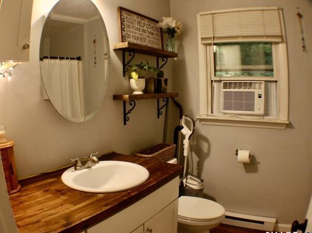 Laurel Hill Dr, Woodstock, Home For Sale