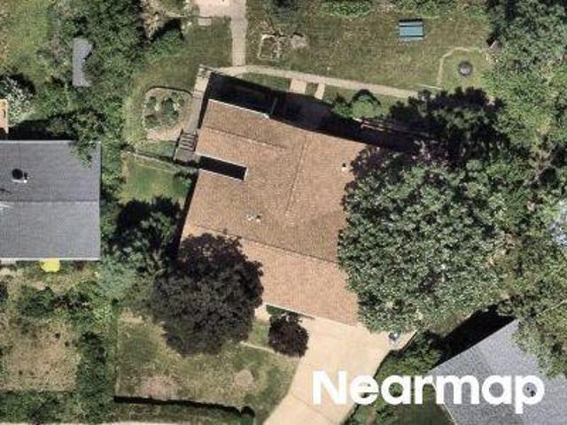 Laurel Ln NE