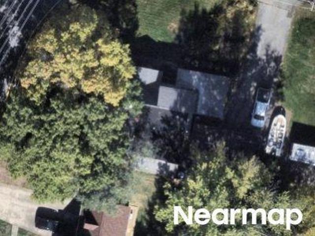 Laurel St