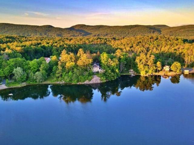Laurel St, Home For Sale