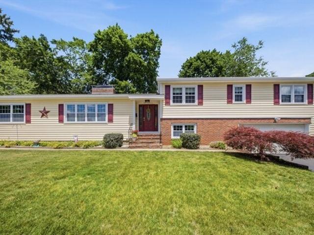 Laurel St, Manchester, Home For Sale
