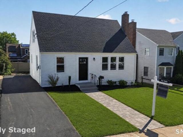 Laurel St, West Haven, Home For Sale