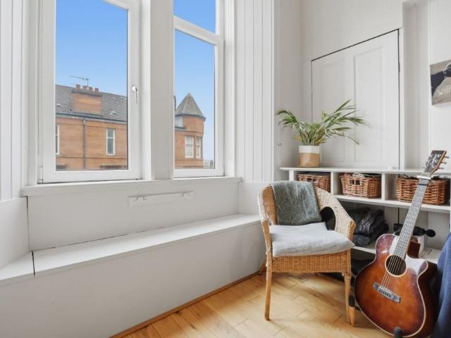 Laurel Street, 2/2, Glasgow, Thornwood, G11 7RD