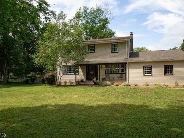 Laurel Pl, Chester Township, Home For Sale