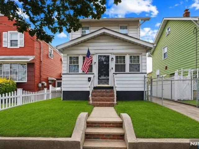 Laurel Pl, East Rutherford, Home For Sale