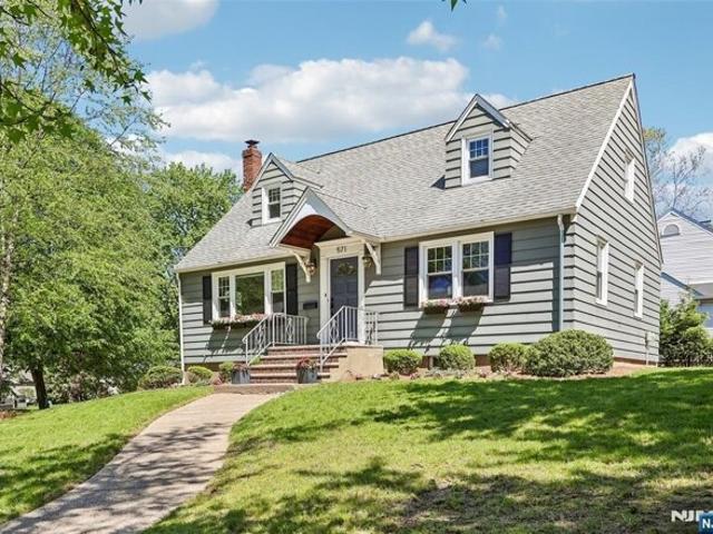 Laurel Rd, Ridgewood, Home For Sale