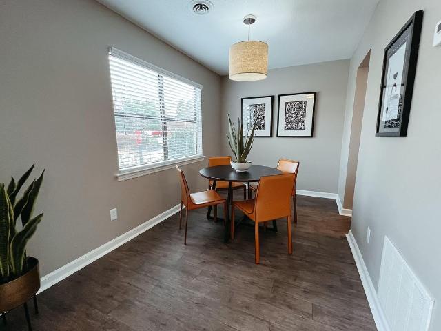 Laurel Ridge Apartments 1 Bedroom Apartment for Rent at 4715 Bonny Oaks Dr, Chattanooga, TN 37416 Bonny Oaks Highway 58