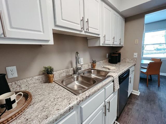Laurel Ridge Apartments 2 Bedroom Apartment for Rent at 4715 Bonny Oaks Dr, Chattanooga, TN 37416 Bonny Oaks Highway 58