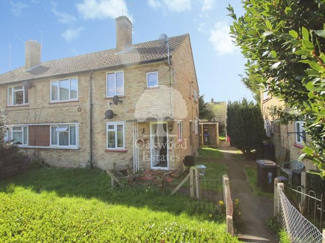 Laurels Road, Iver SL0, 2 bed maisonette to rent, £1,600 pcm | PrimeLocation